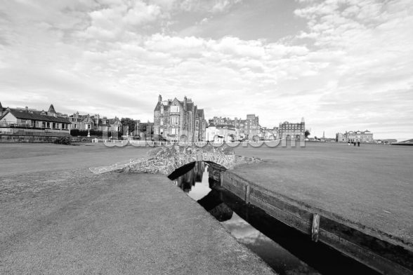 Swilcan Bridge Wall Mural | Wallsauce UK